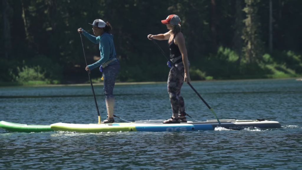The Proper Way To Hold A Paddle Board Paddle